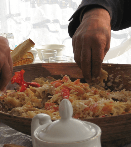 Drop the Utensils, Eat with Your Hands!